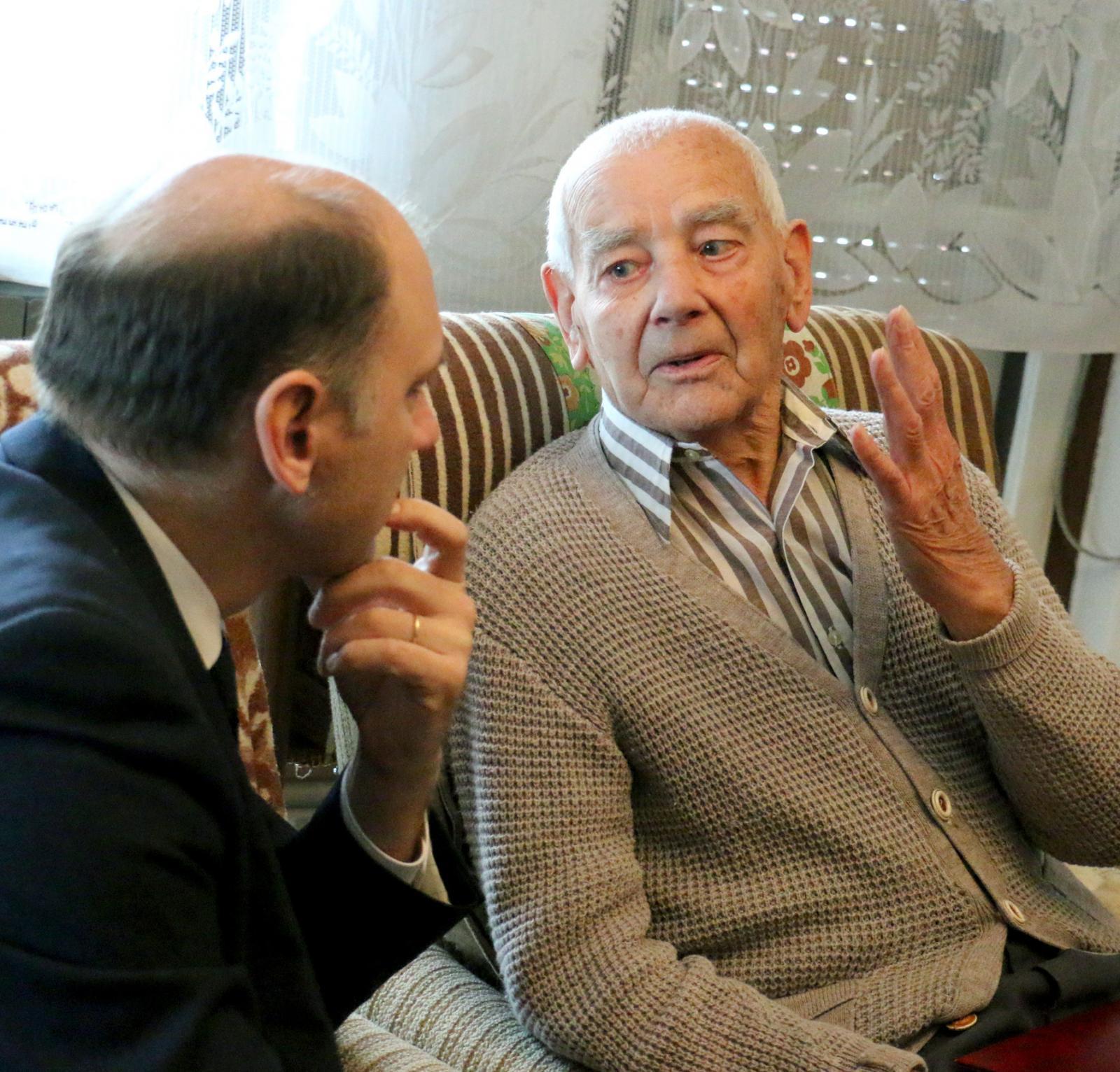 Deák István bácsi 100 éves | Fejlődő Kertváros