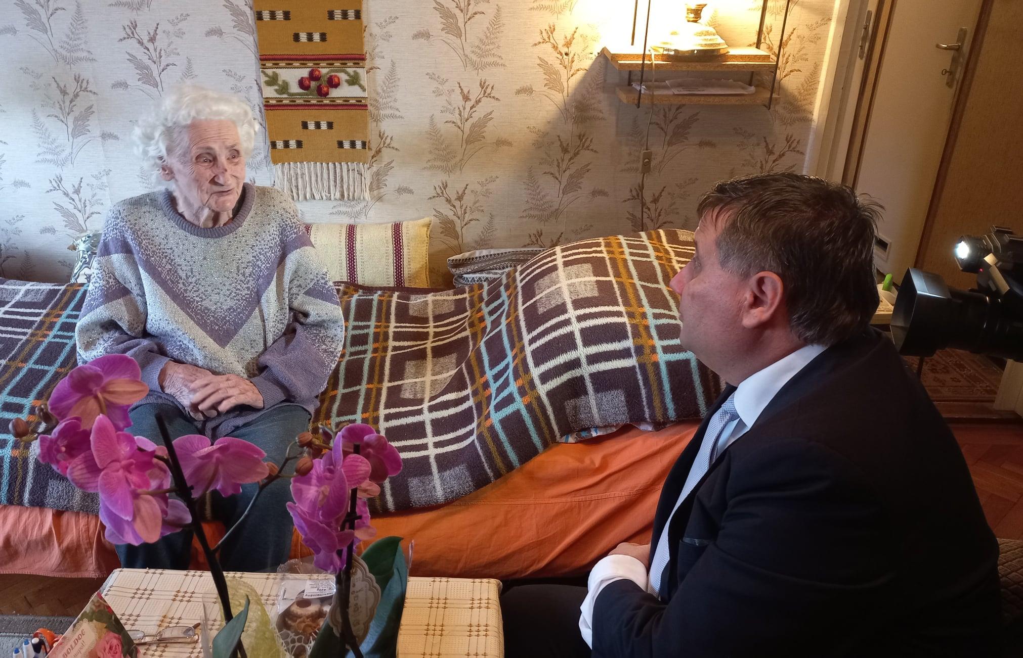95 éves lett Burián Kornél Gézáné Emma néni | Fejlődő Kertváros